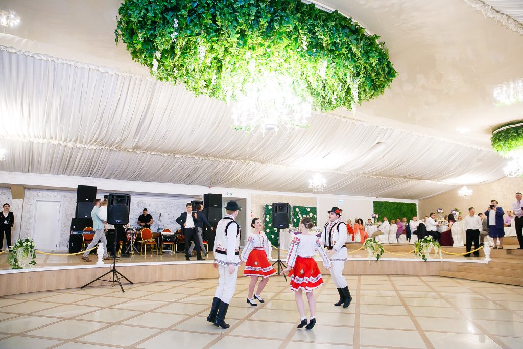 Madalina si Andrei nunta la Castel Iasi BallRoom - Fotograf nunta Iasi